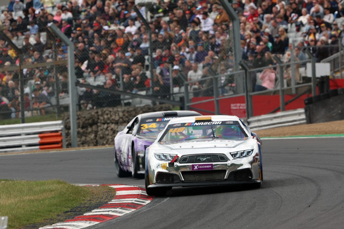 Piquet Jr, Visser and Eaton star at Brands Hatch's American SpeedFest