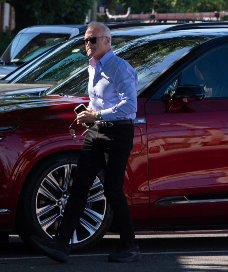 Ousted '60 Minutes' star Scott Pelley seen near home after emotional ...