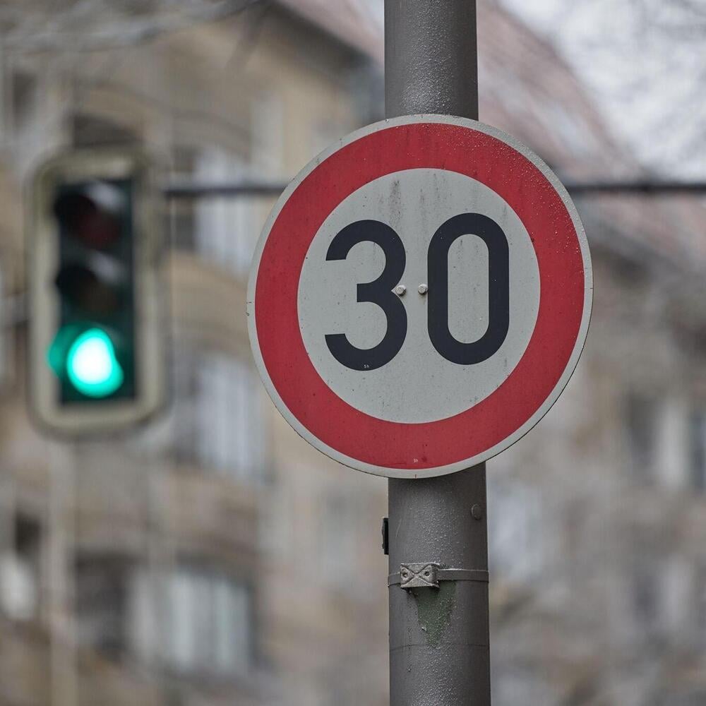 „Stadtbekannte Raserstrecke“: Berliner Senat lehnt Tempo 30 vor ...