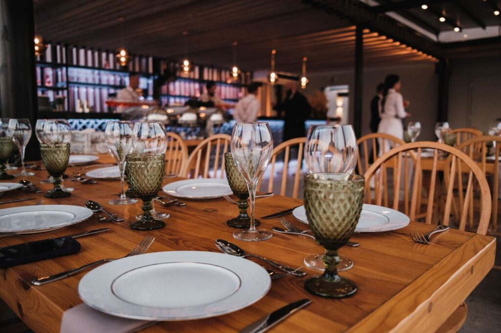 The 7 restaurant habits people most commonly associate with “new money”