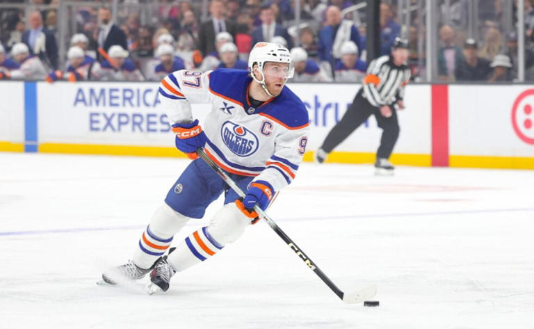 Connor McDavid Ties Wayne Gretzkys Legendary Record and Strengthens His ...