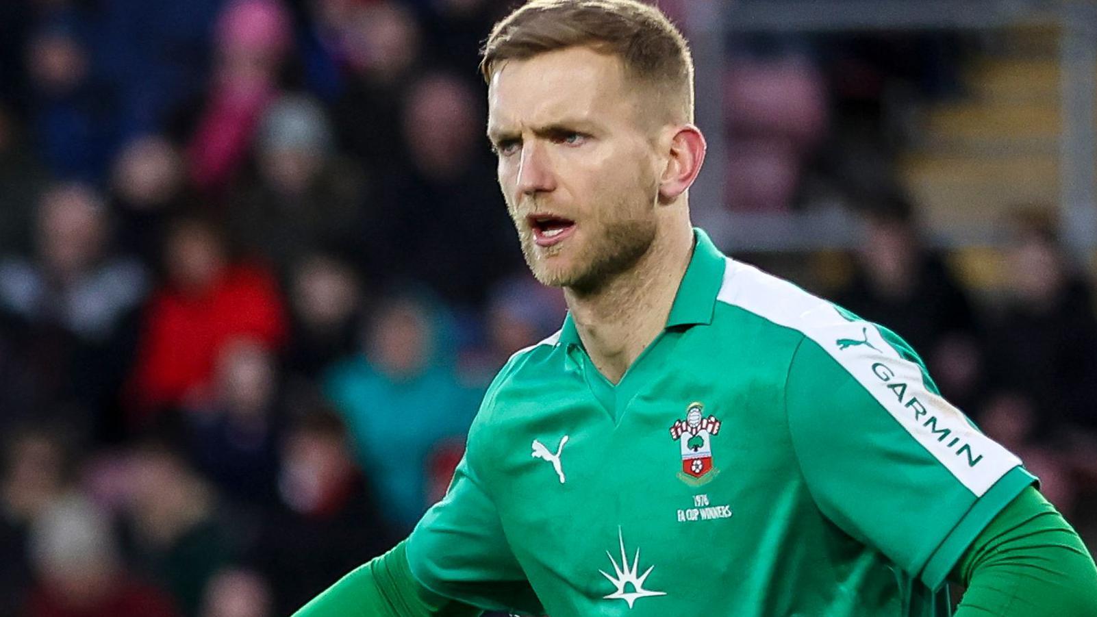 Keeper Long completes permanent Southampton switch
