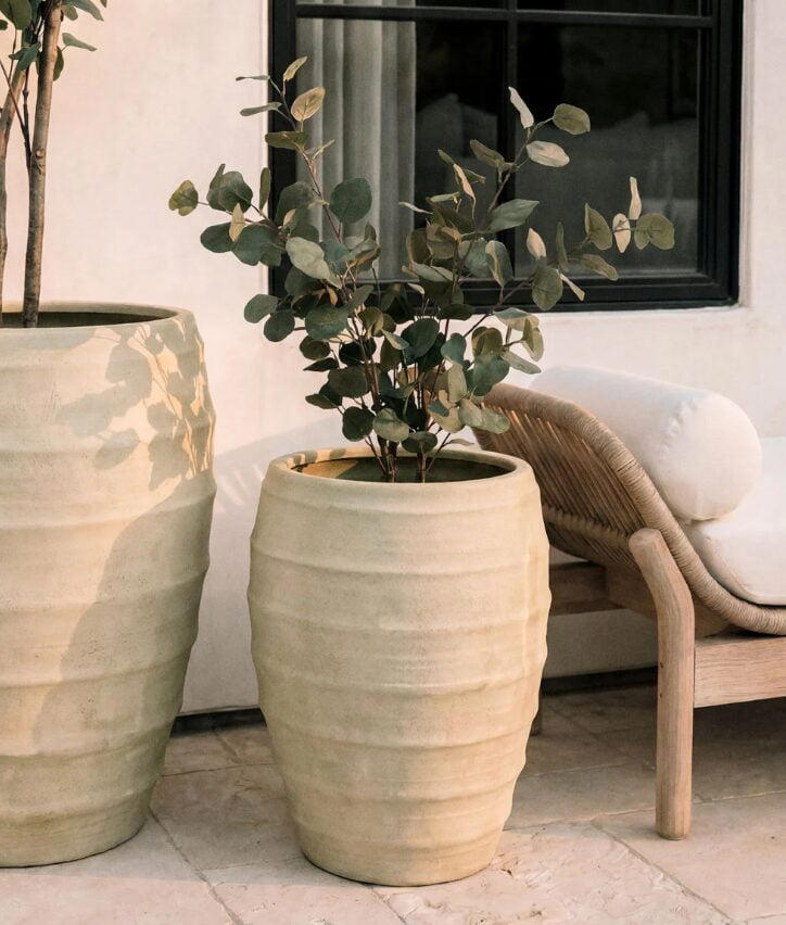Minimal, materici e moderni: i vasi SKLUM sono il trend outdoor del momento