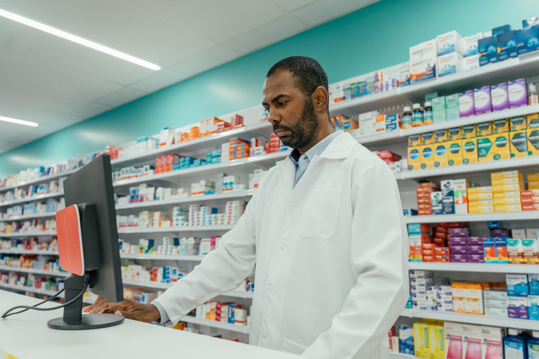 New program aims to reduce pharmacy deserts in nearly 80 Chicago ...