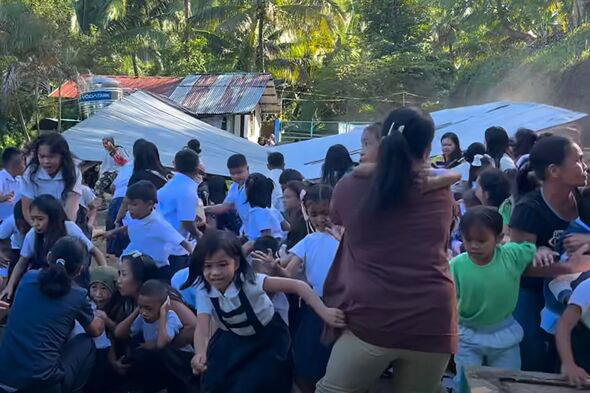 Death toll rises after 7.8 earthquake rocks Philippines as rescuers ...