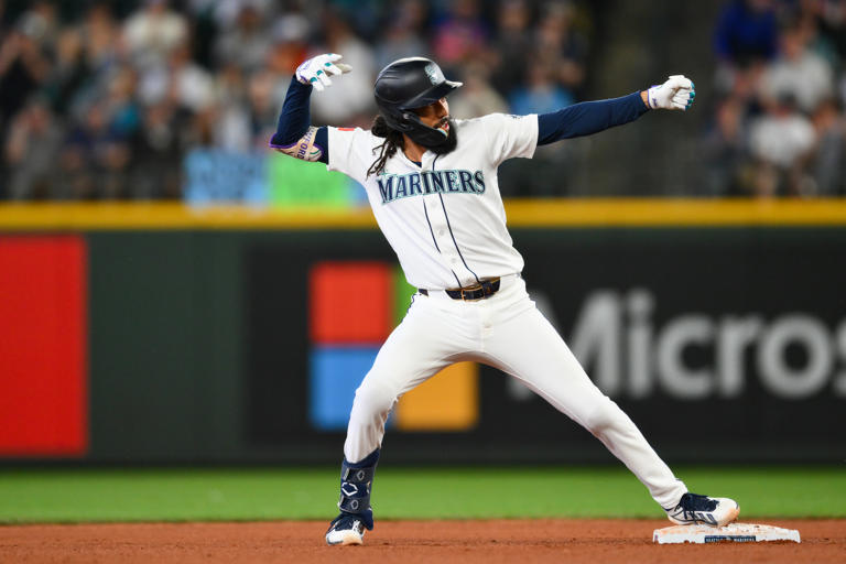 Mariners' JP Crawford's injury opens the lane for one player to start