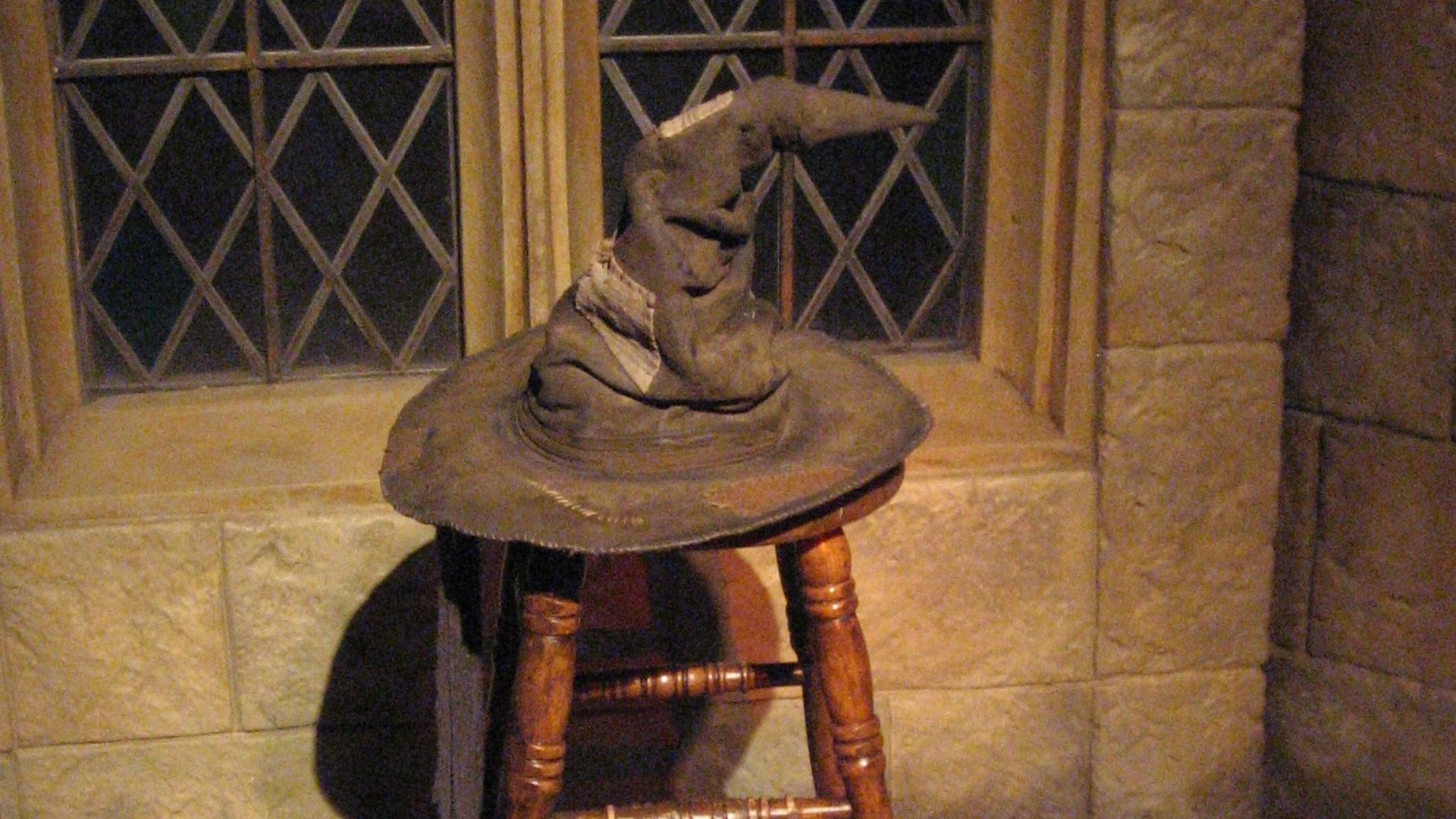 10 signs you're a true Potterhead & 10 signs of a fake fan