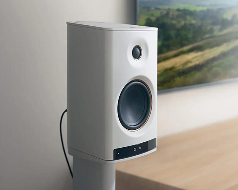 A Japanese hi-fi great’s new bookshelf speakers are designed for modern ...