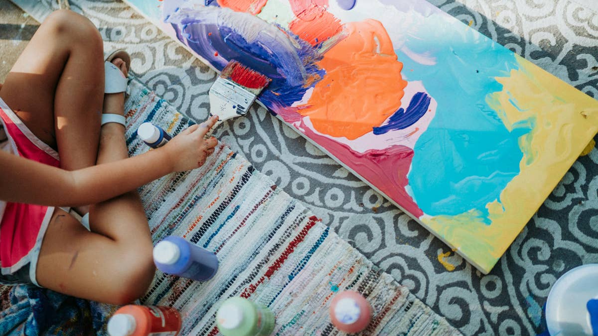 Artist explains how she made a gallery-worthy painting with her young kids
