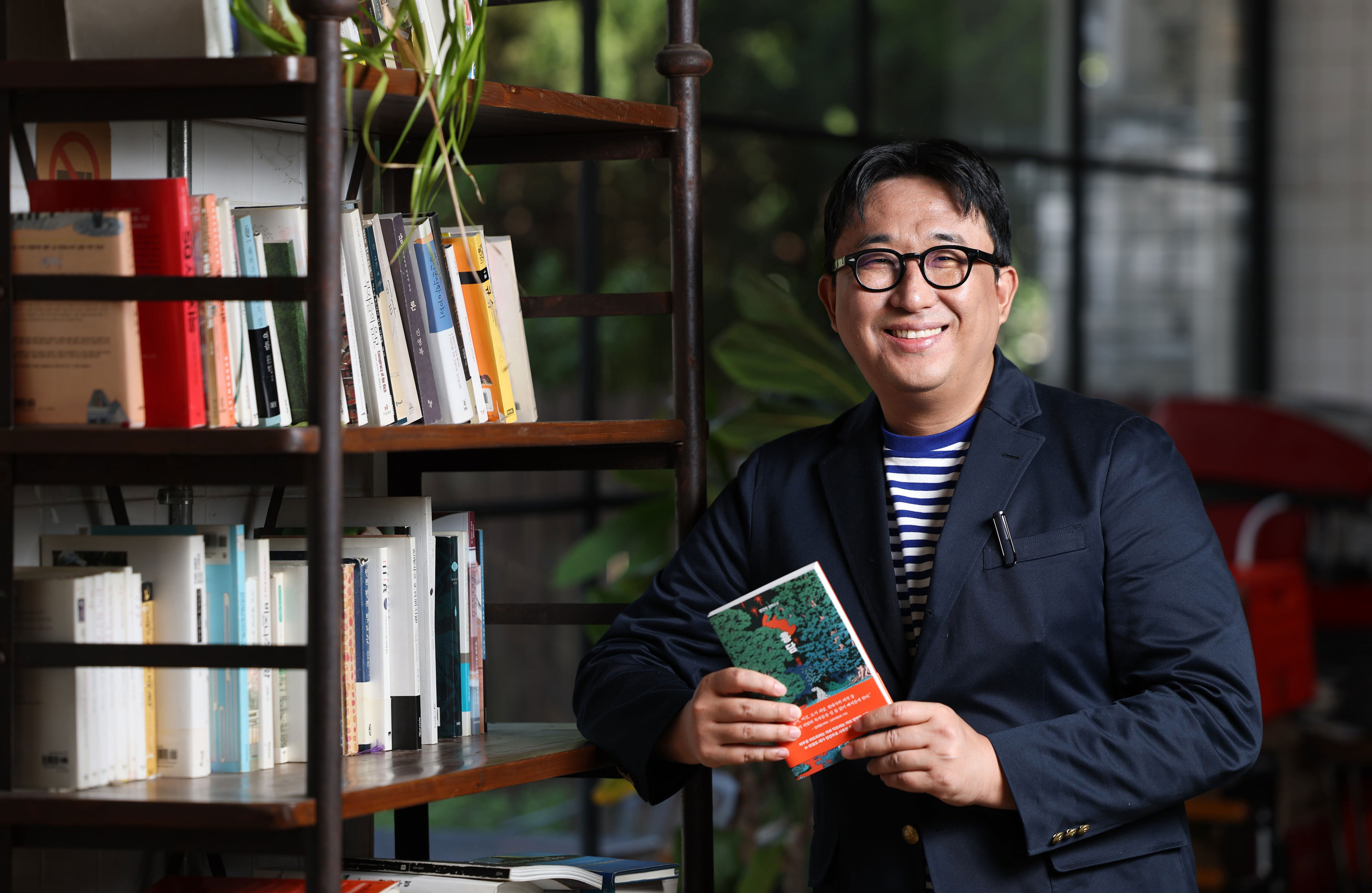 Author channels curse into horror novel success