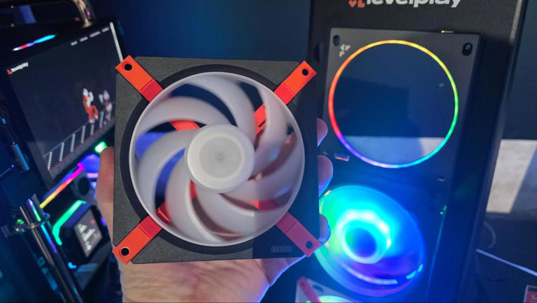 Levelplay shows off magnetically attached fans that are reversible ...
