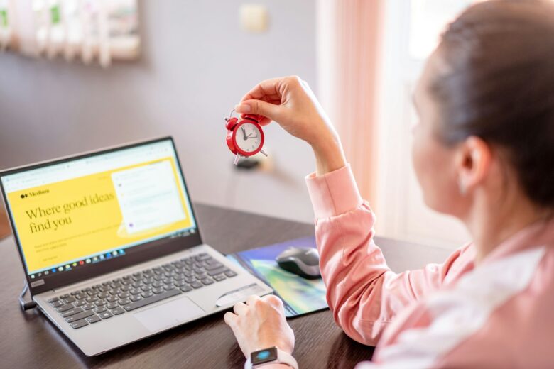 20 common work habits that hold people back