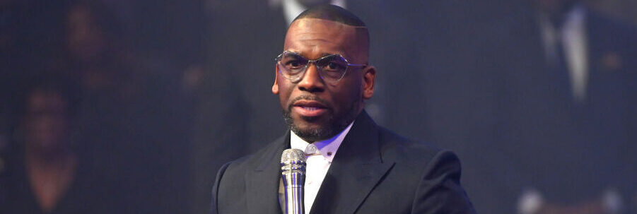 Dr. Jamal Bryant hints at boycotting Asian-owned businesses after Asian ...