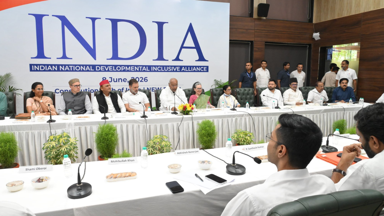 Allies give 'large heart' message to Congress, Mamata's new tone & DMK ...