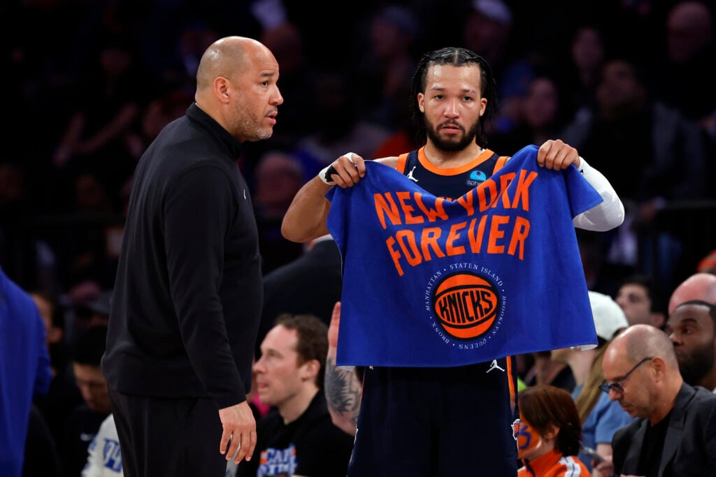Rick Brunson addresses viral moment where he defended son Jalen from De ...