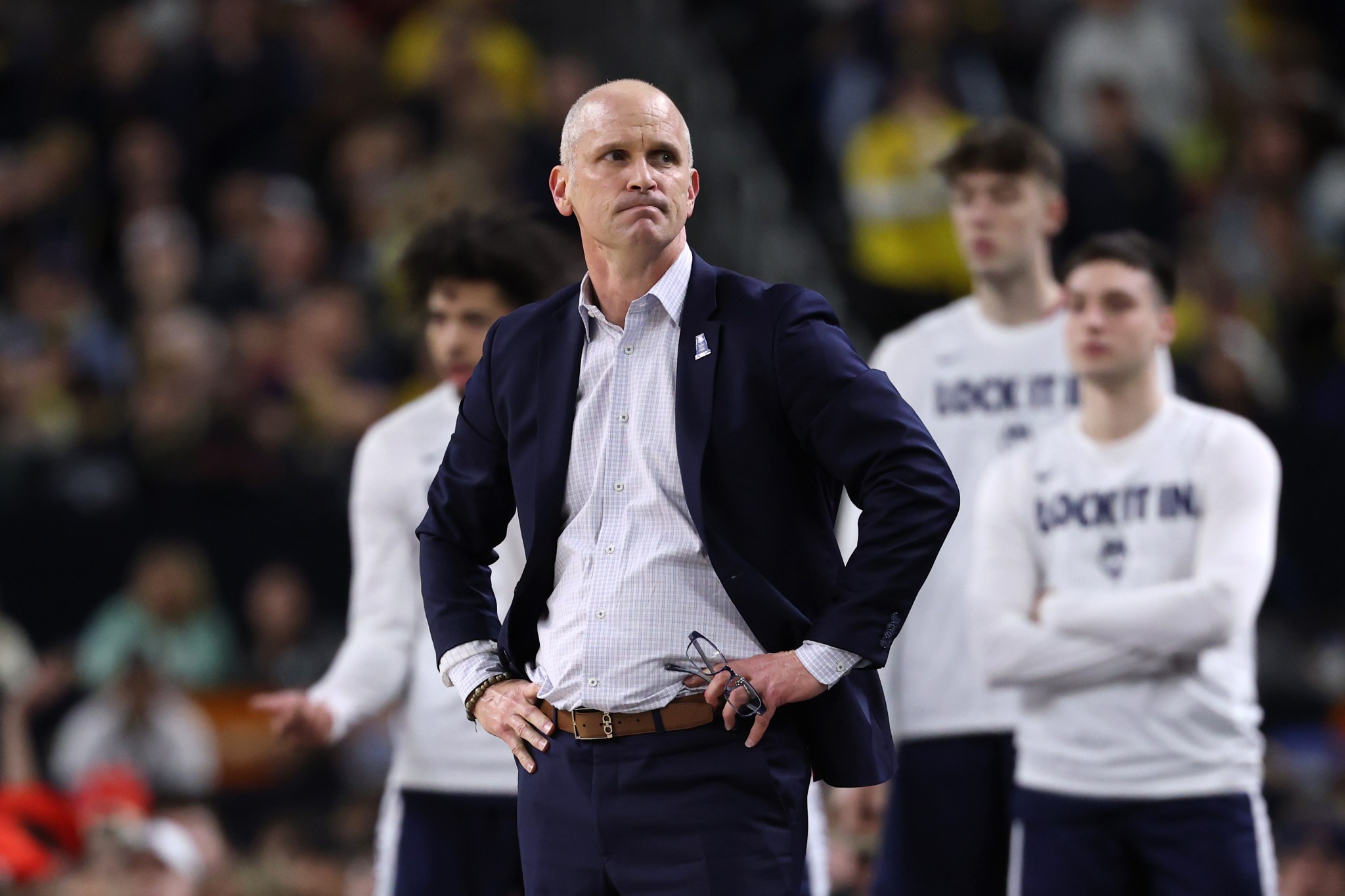 Dan Hurley's UConn staff lands assistant coach to replace Luke Murray