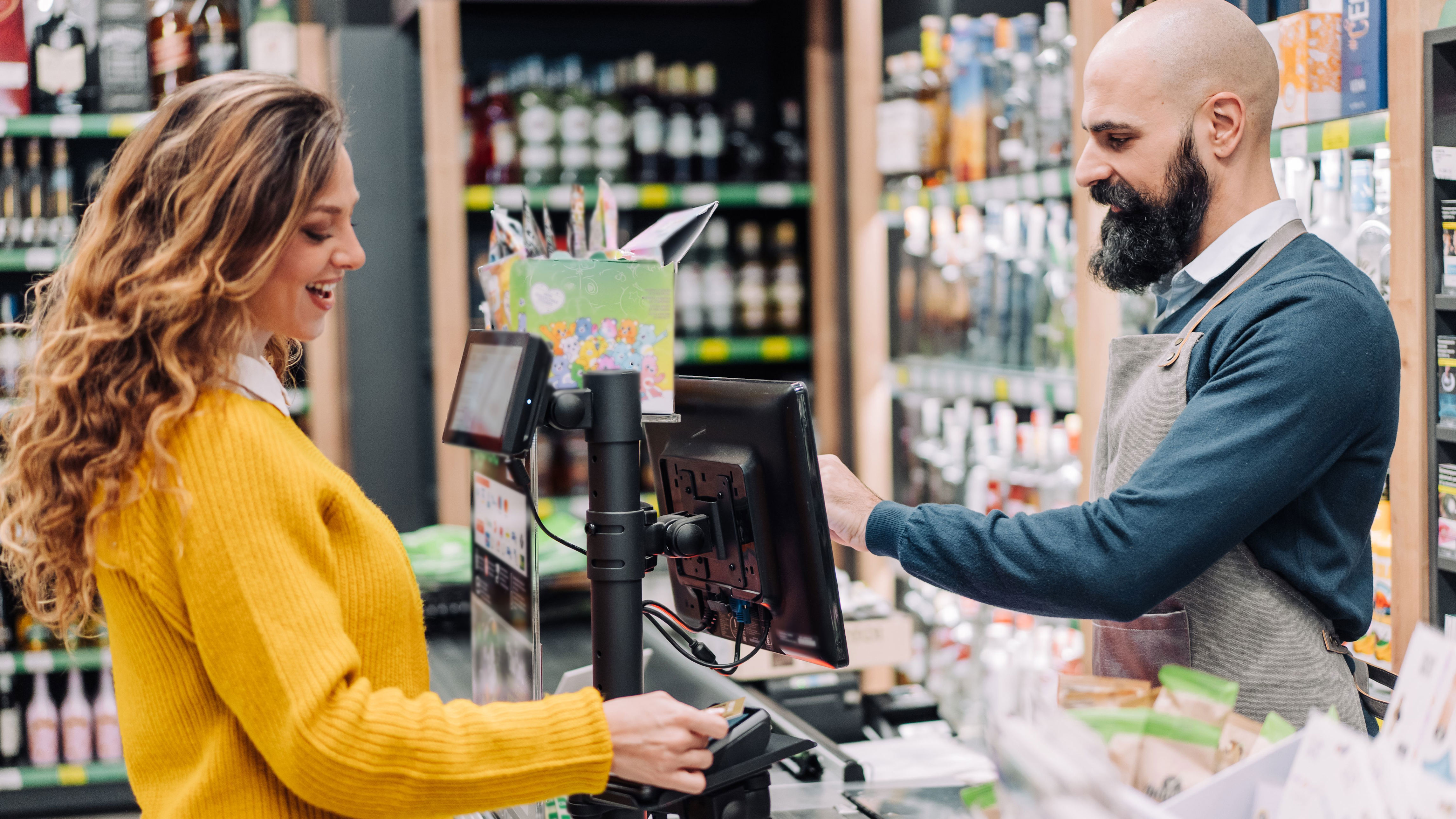 How to maximize cash back on gas and groceries with two credit cards