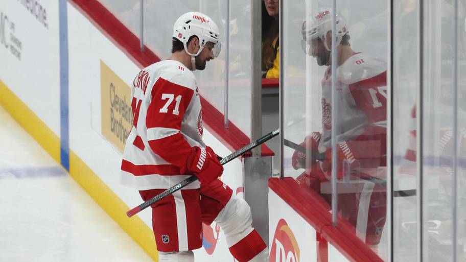 Larkin trade request could become black eye for Red Wings organization