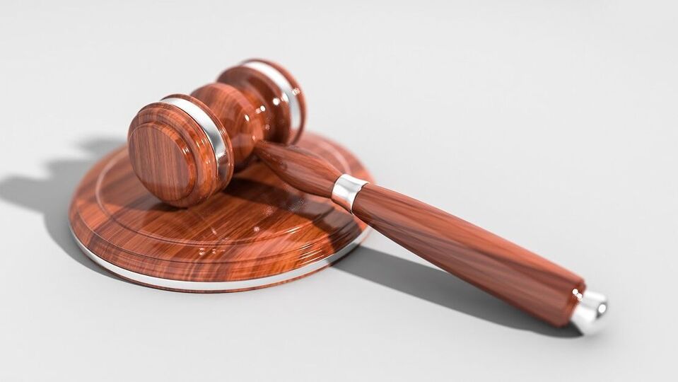 Airtel, Vi eye over ₹24,000 crore relief as Bombay HC quashes govt's ...