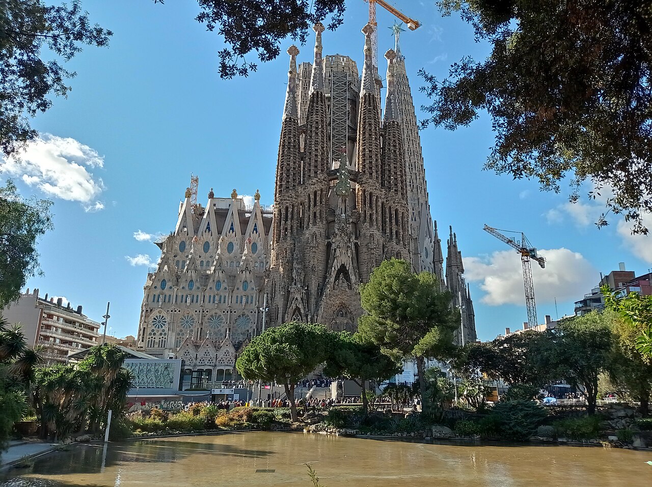 Sagrada Família hits final height as tower of Jesus Christ nears ...