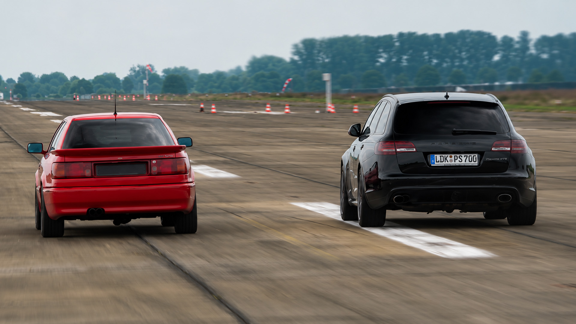 Can classic Audi S2 beat modern RS6 Avant in drag battle?