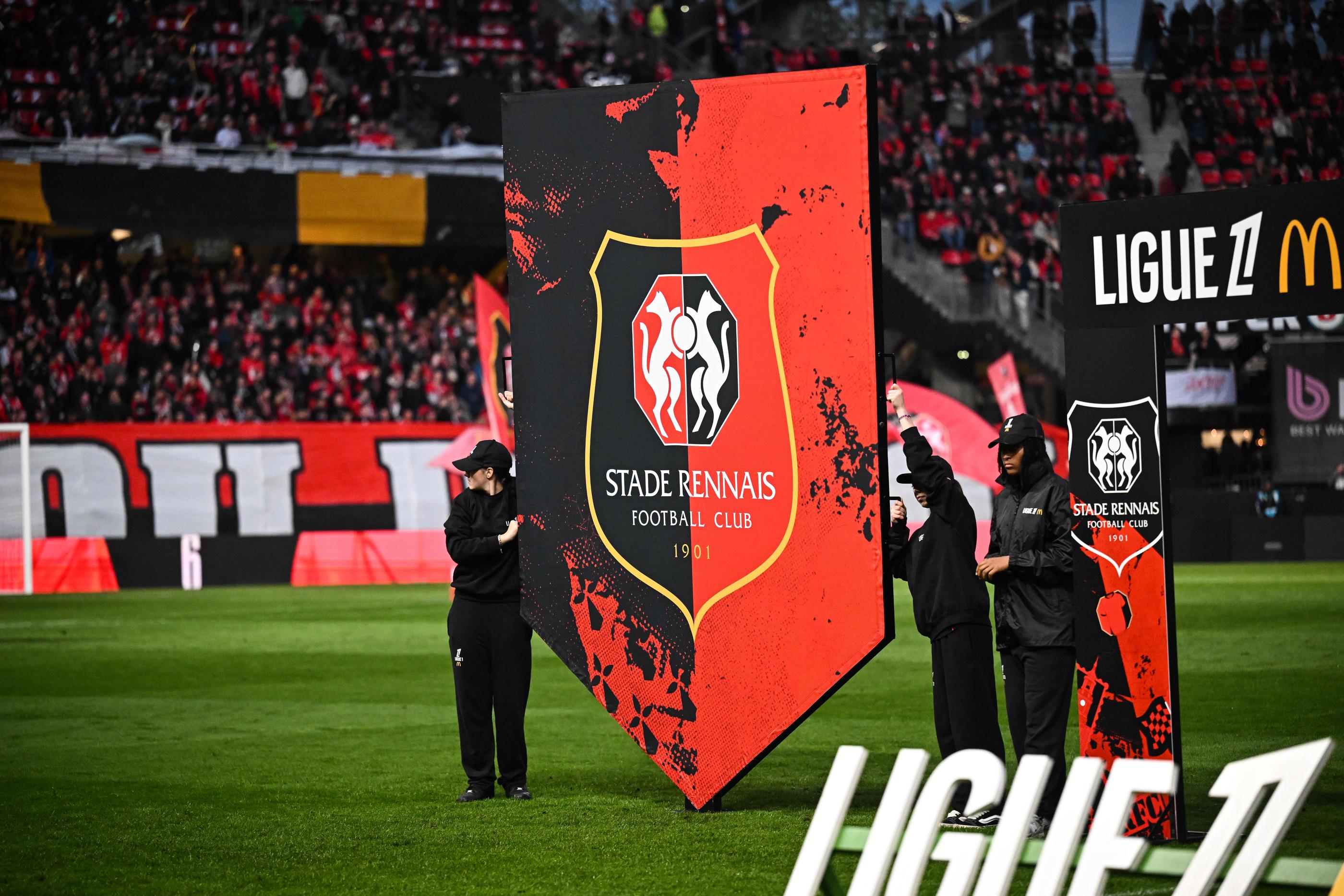 Ligue 1 : le latéral Kenny Assignon signe un premier contrat ...