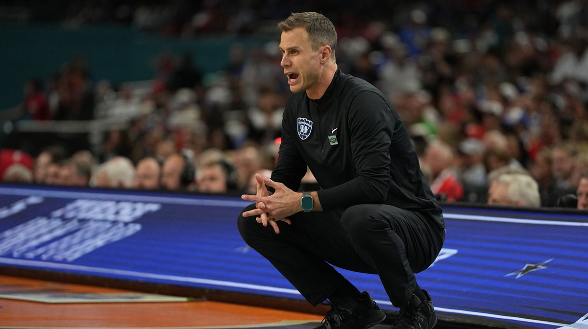 Mavericks rumors: Marc Stein again floats Jon Scheyer, Dusty May ...