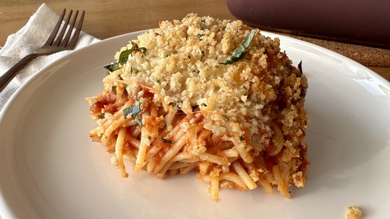 Cheesy chicken parmesan spaghetti bake recipe
