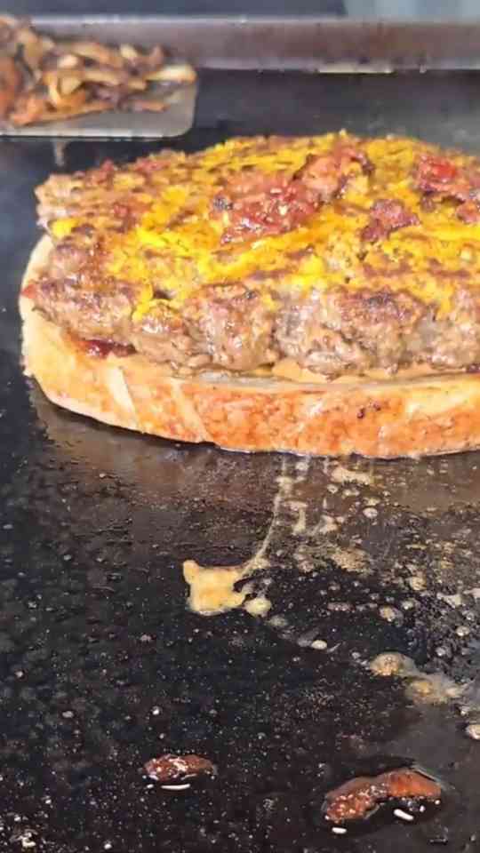 The creative step that takes this patty melt to the next level