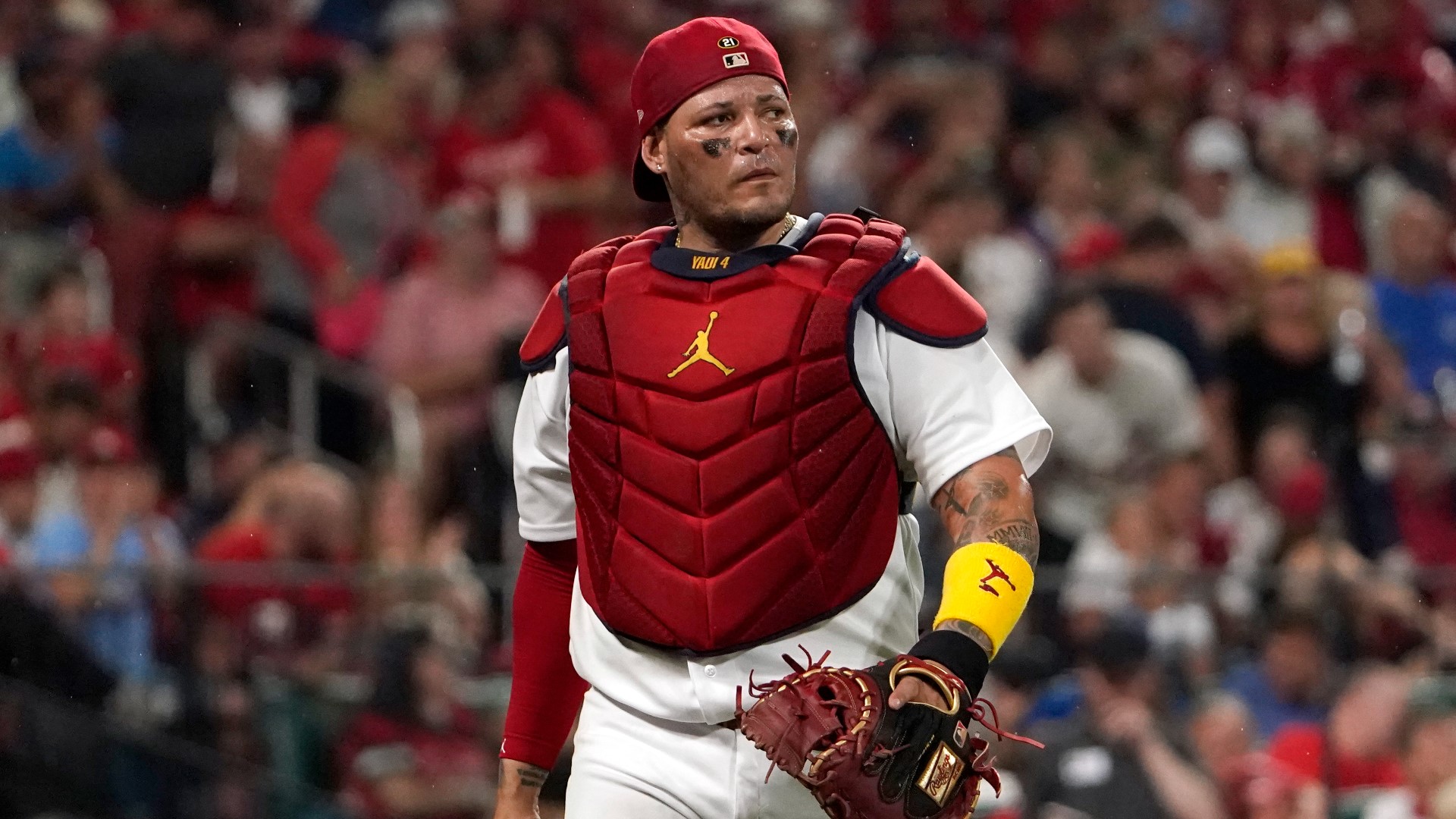 Plane heading to pick up Cardinals' Yadier Molina crashes