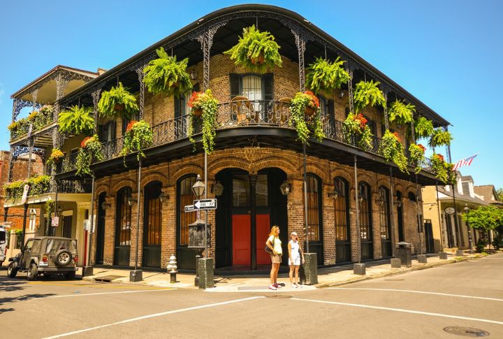 15 US cities you might want to avoid for solo travel
