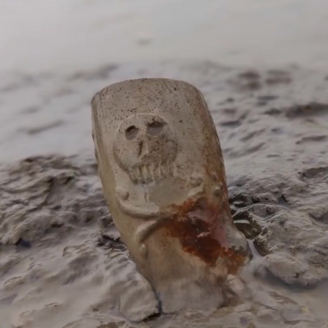 Who owned this pirate-inspired pipe?