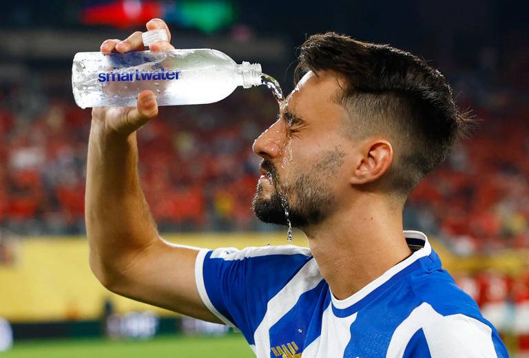 FIFA reverses World Cup water bottle policy. Here's what's allowed