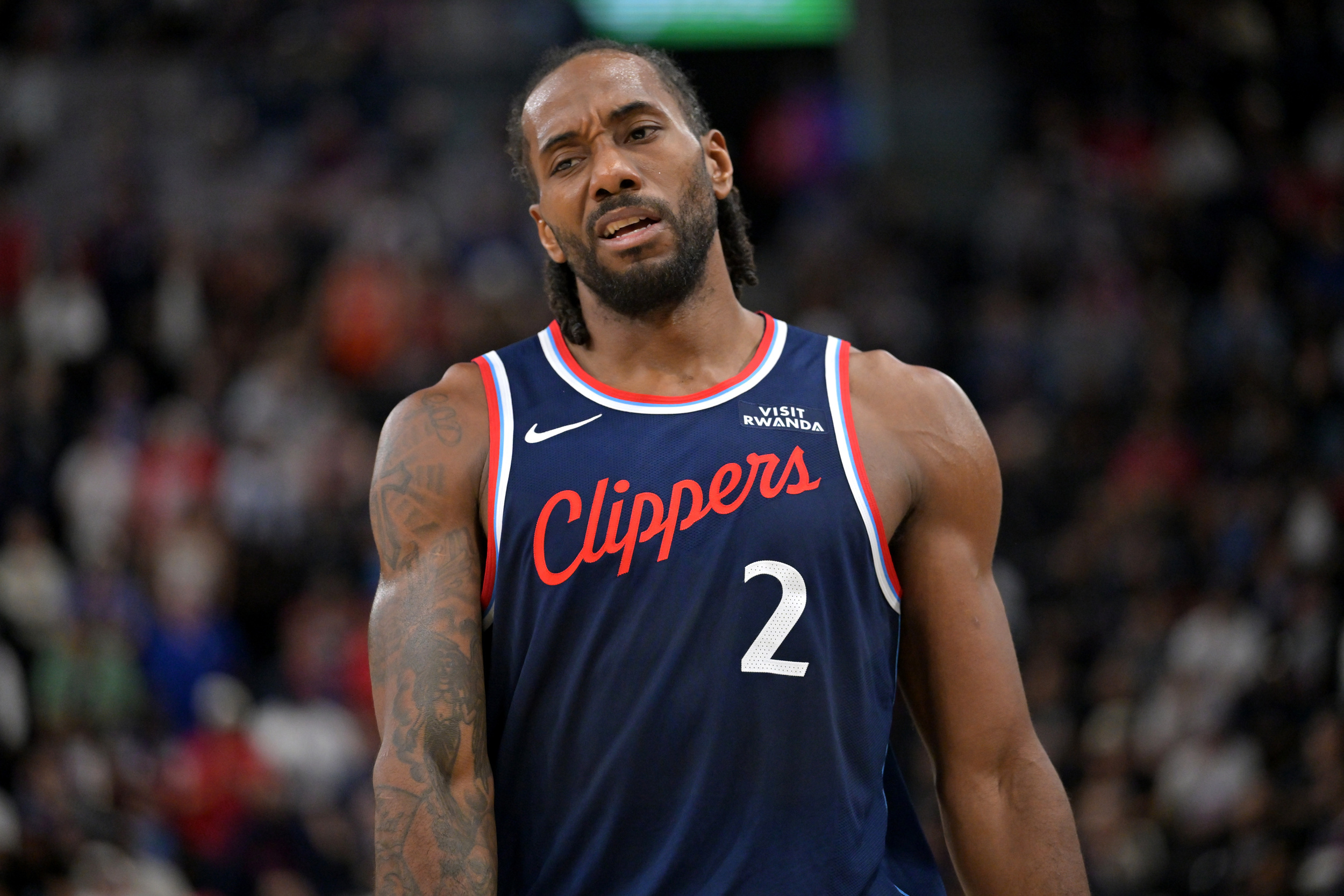 Clippers owner Steve Ballmer not eager to trade Kawhi Leonard