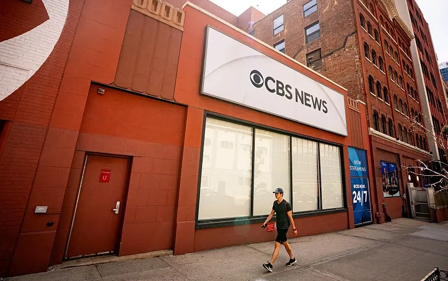 Scott Pelley defends bias claims as FCC chair rebukes him