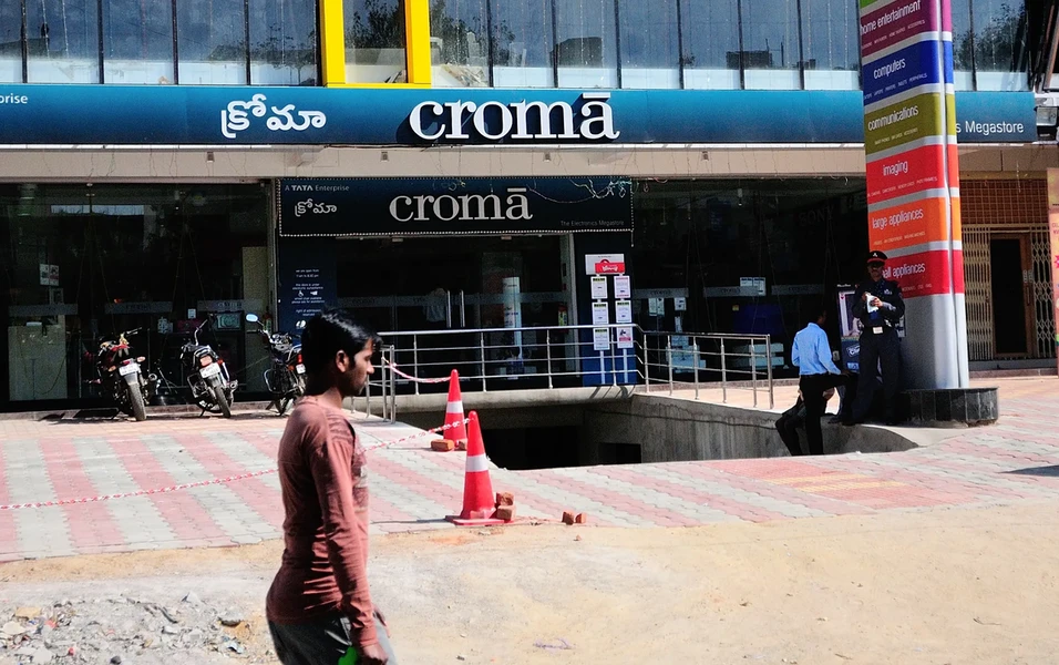 Croma and Electronics Mart slash MacBook Neo prices