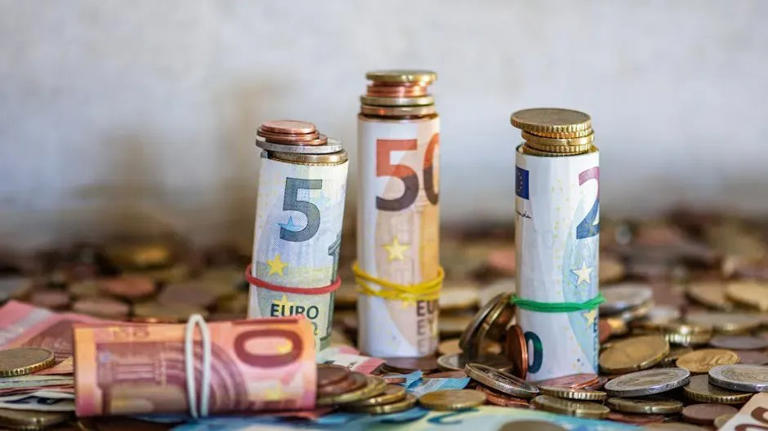 5 red flags that your financial situation is quietly getting worse