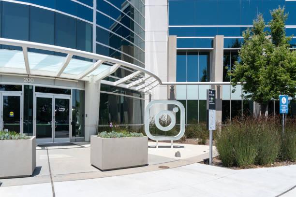 Hackeo a IA de Instagram expone datos de Mark Zuckerberg