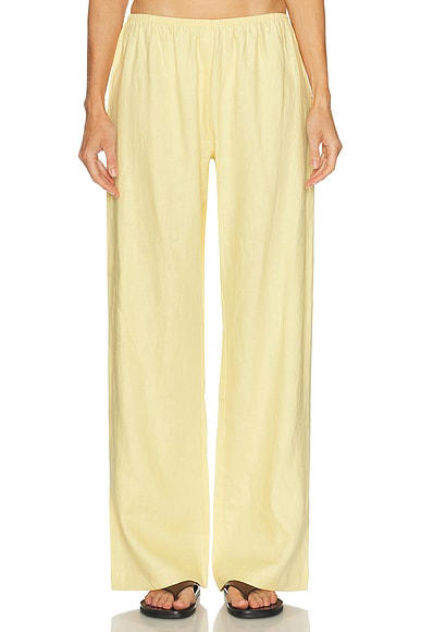 Gigi Hadid spreads the butter yellow color trend into her summer date ...