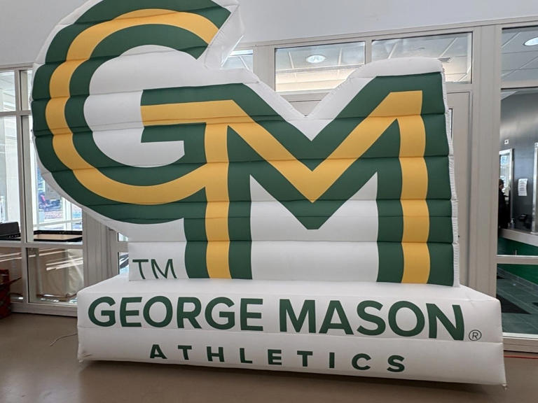 George Mason coaches caravan coming to Old Town Fairfax
