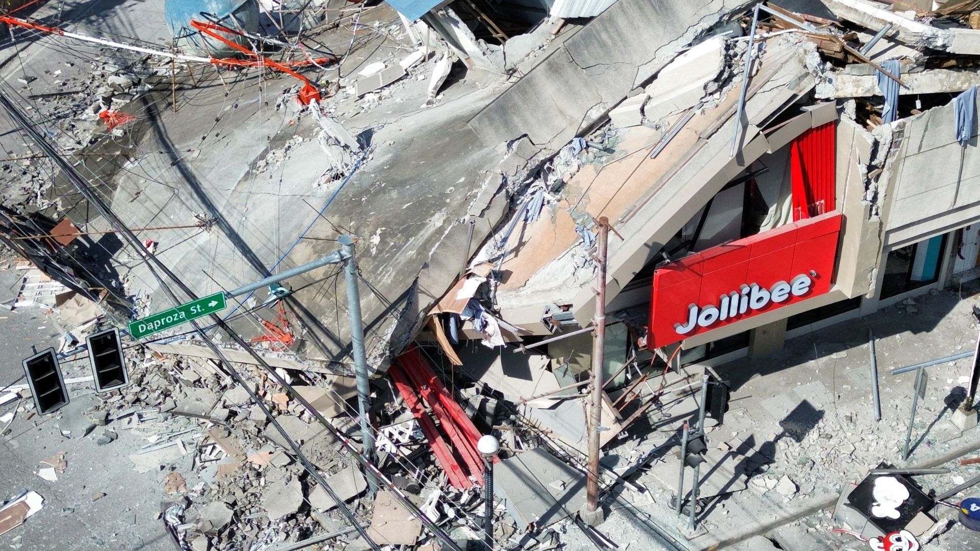 Powerful 7.8 magnitude earthquake hits Philippines, killing more than ...