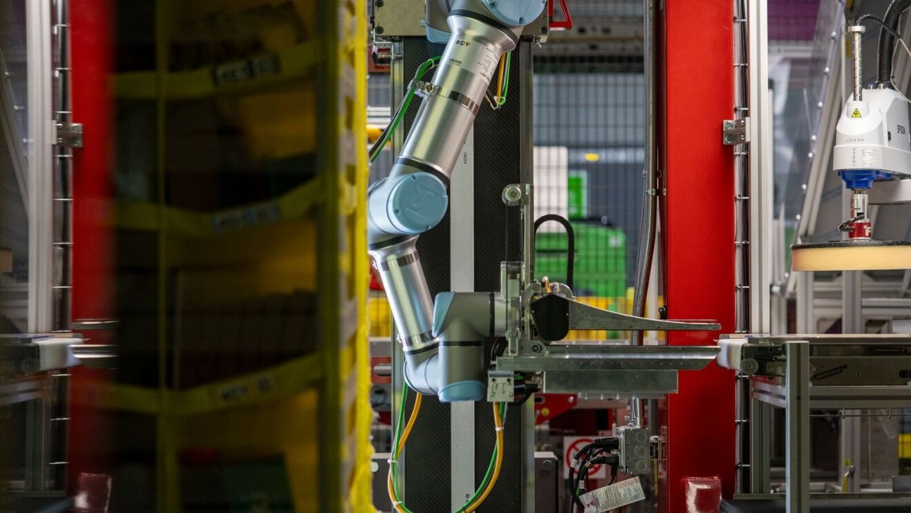 Amazon unveils AI-powered Proteus robot that responds to natural commands