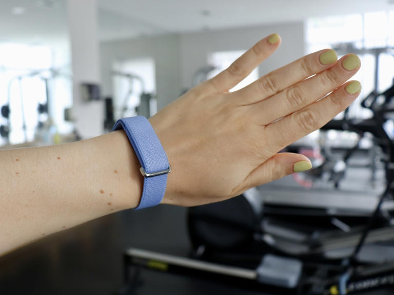 We tested the Fitbit Air amid all the hype — here are the pros and cons