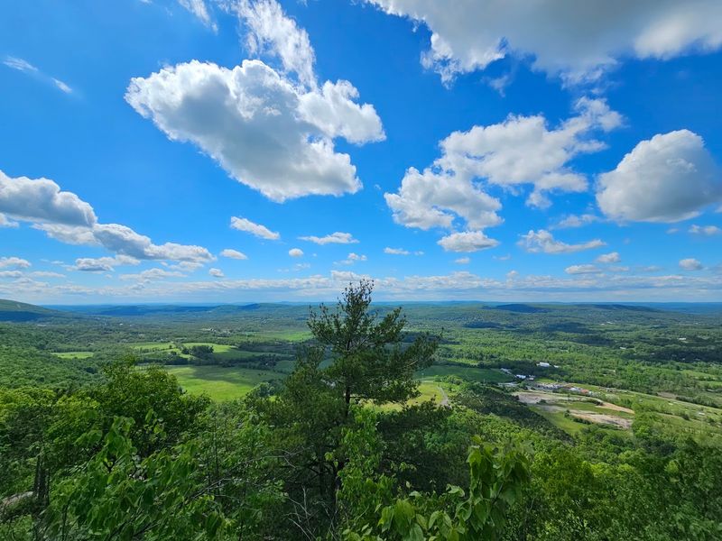 10 underrated New Jersey hiking trails ending in epic panoramic views