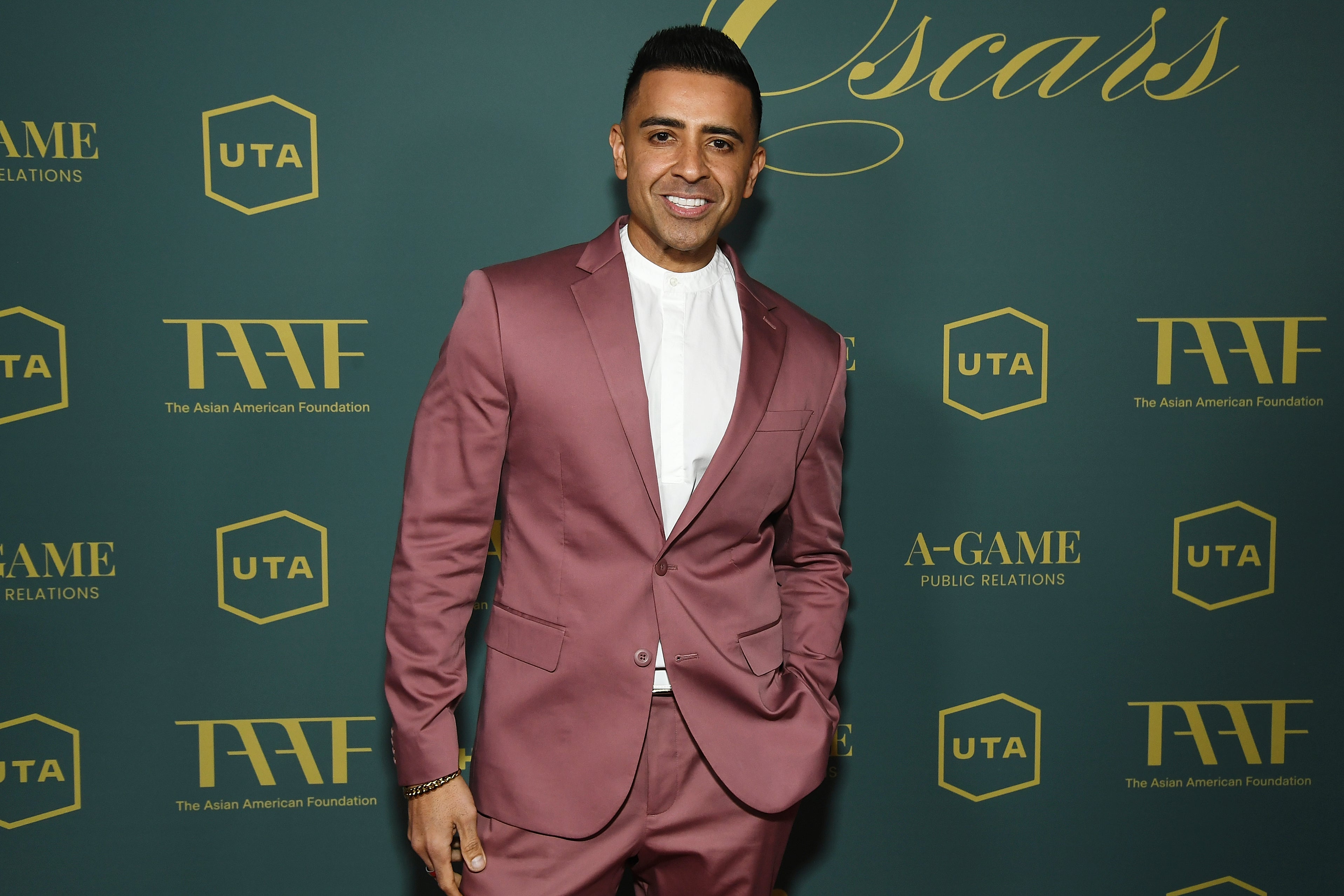 Charles urged to 'get up and dance' at Jay Sean charity performance