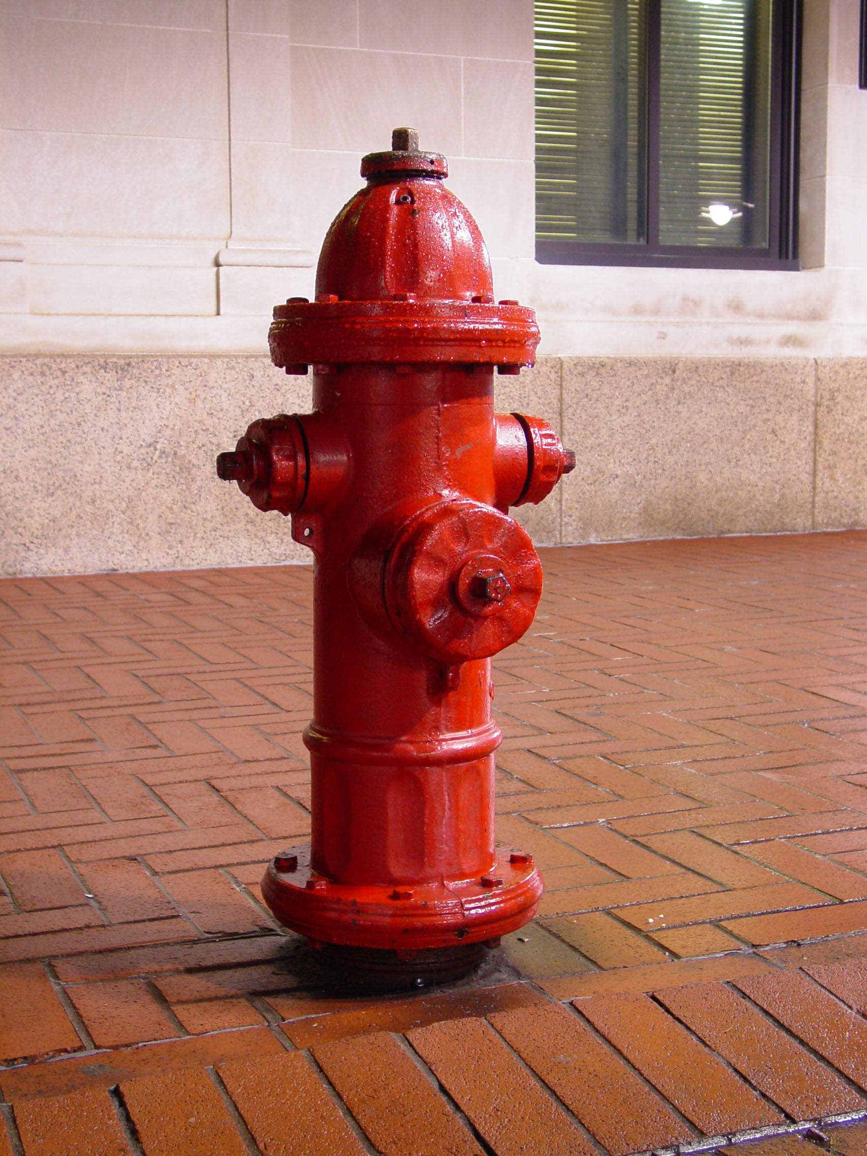 See an open fire hydrant in Milwaukee? It's likely routine maintenance