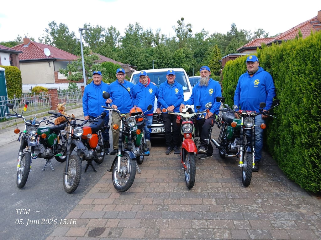 Mit Simson-Mopeds von Pasewalk bis nach Schweden