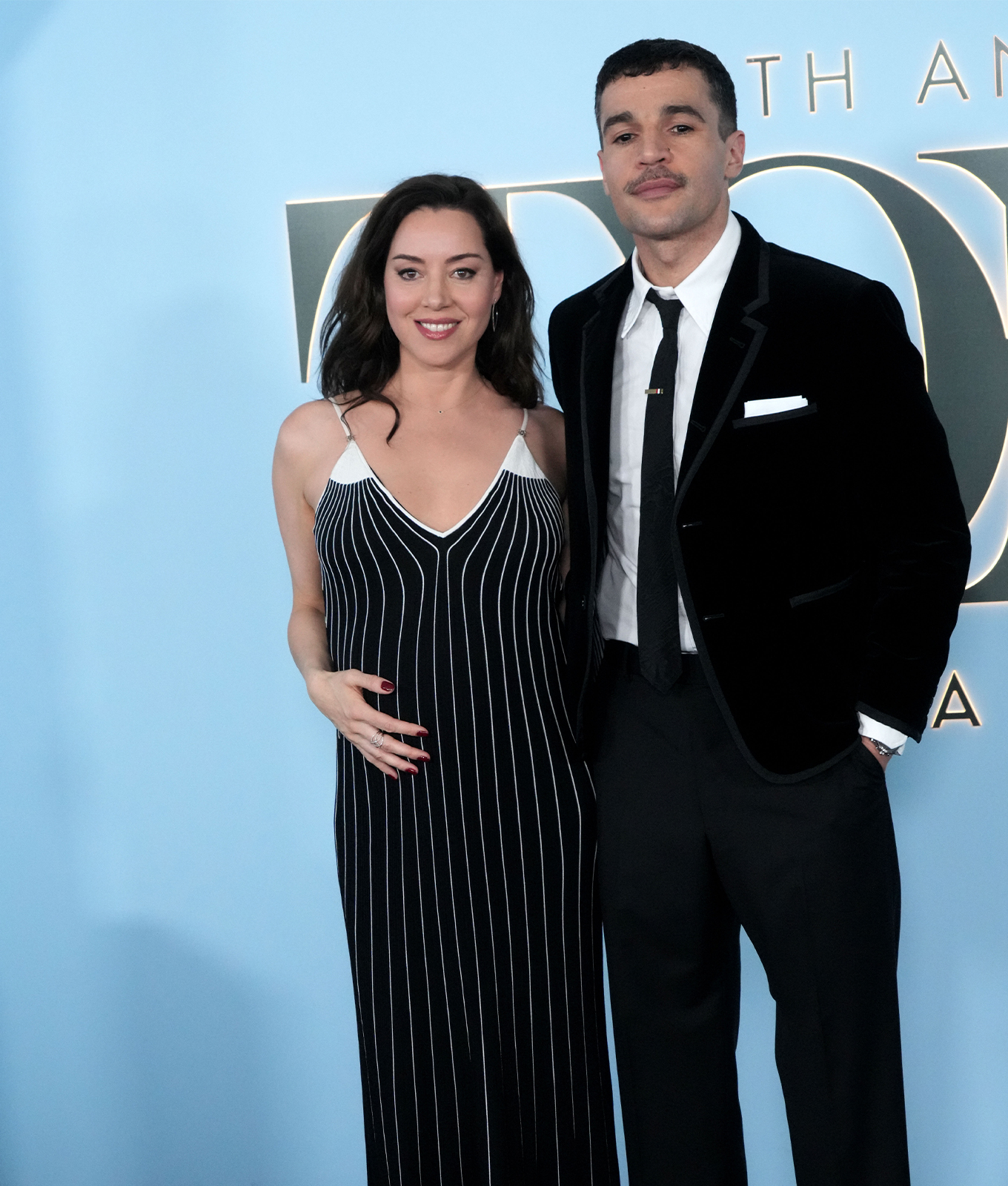Aubrey Plaza shows off baby bump (and makes her relationship red-carpet ...