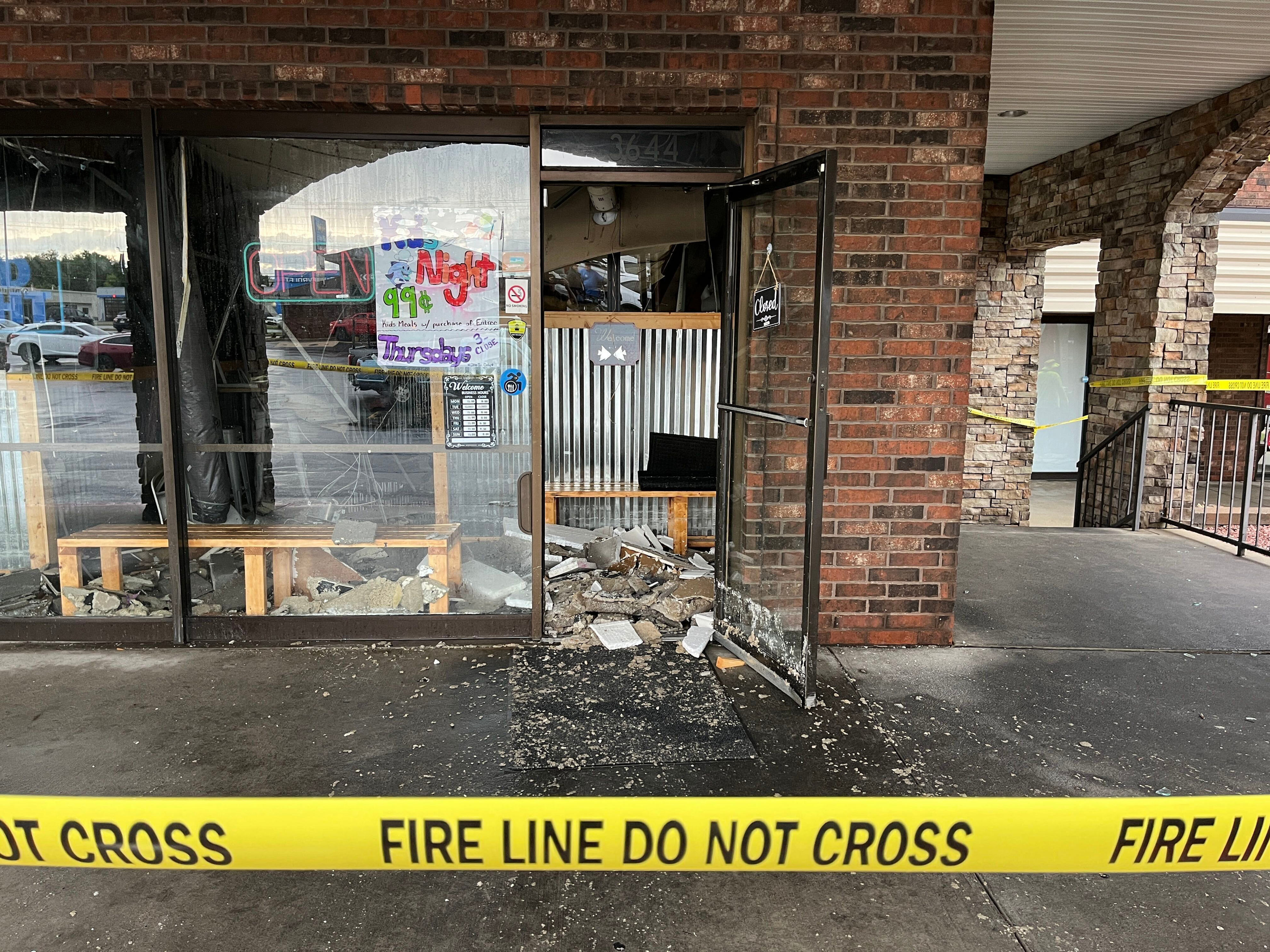 Seafood house in Springfield closed after roof collapses