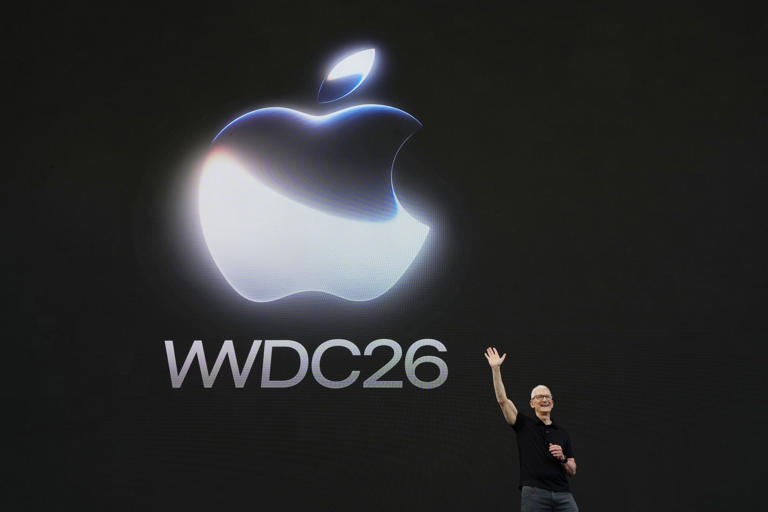 Apple investors give lukewarm reaction to new Siri, AI platform